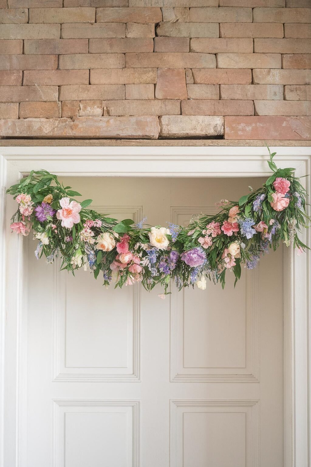 15 Creative Spring Door Decoration Ideas to Welcome the Season